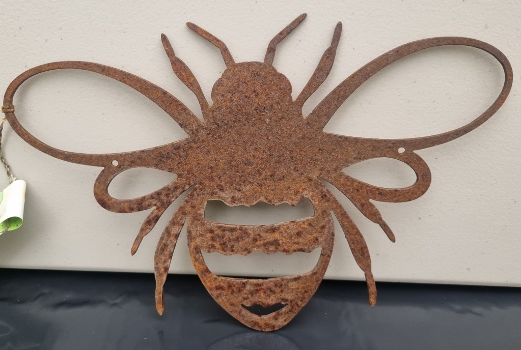ART BC – BEE CORTEN WALL ART – Kaipara Coast Plant Centre & Sculpture ...